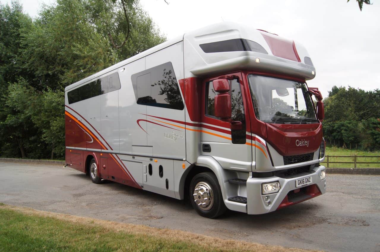 New Supreme HGV | Oakley Horseboxes